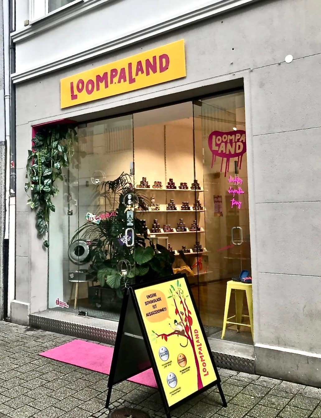 Loompaland Schokoladenmanufaktur Schokoladenmanufaktur | Local Shop ...